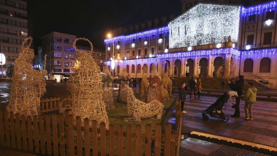 Ferrol brilla con las luces de la Navidad